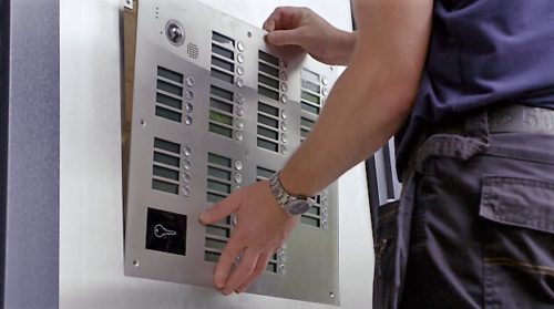 De deur openen met een badge, tag, sleutel - De verschillen | JMD